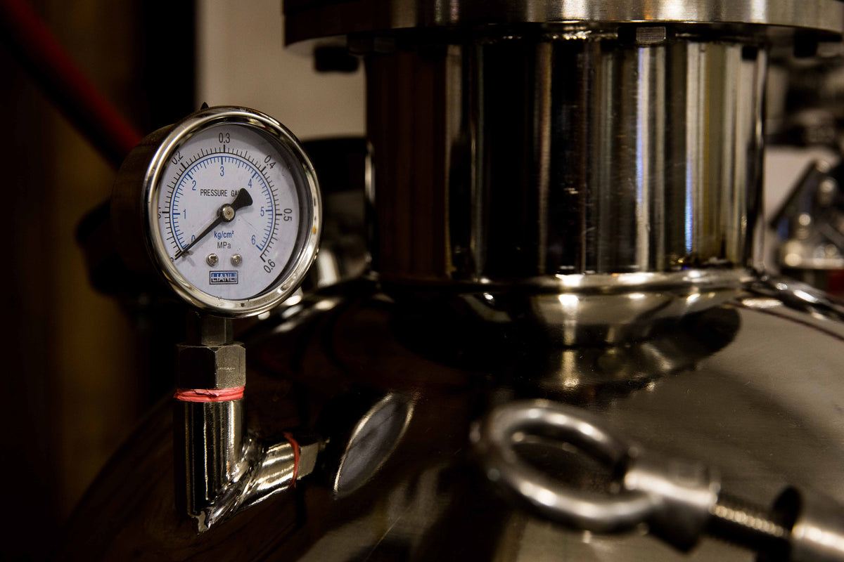 Understanding the Distinction: Distilled vs. Extract-Based Non-Alcohol ...